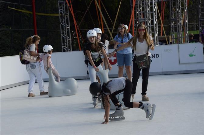 Casa da Suíça tem patinação no gelo e pista de corrida | Gente