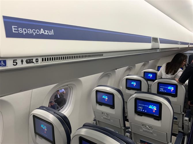 Veja fotos do interior do 1º E195-E2 da Azul | Aviação