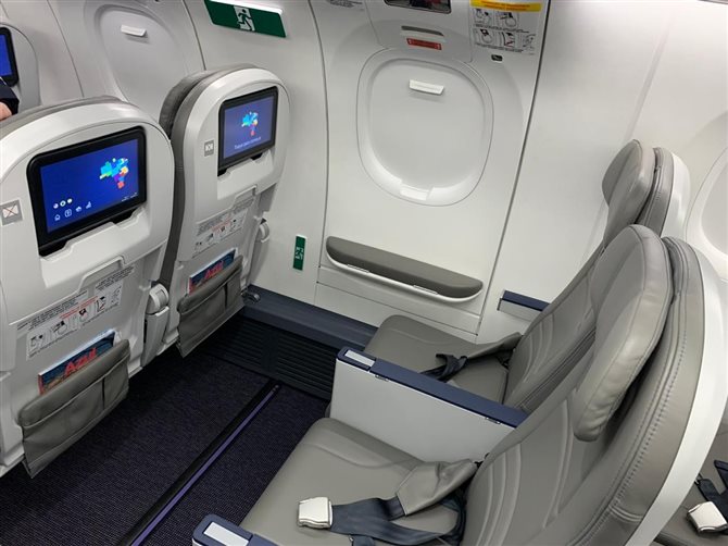 Veja fotos do interior do 1º E195-E2 da Azul | Aviação