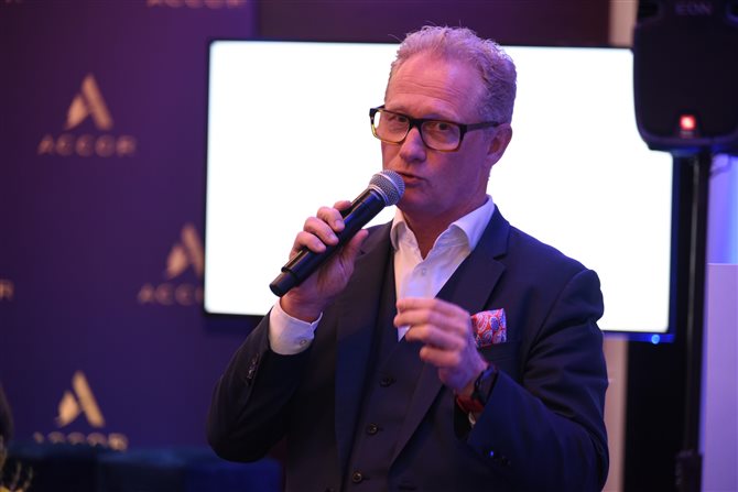 Accor reúne executivos para falar de resultados; fotos