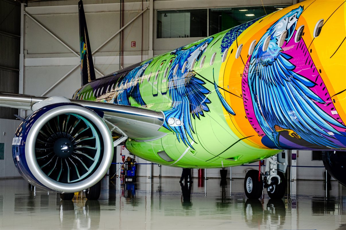 Aeronave mais colorida do Brasil é lançada hoje; vídeo | Aviação
