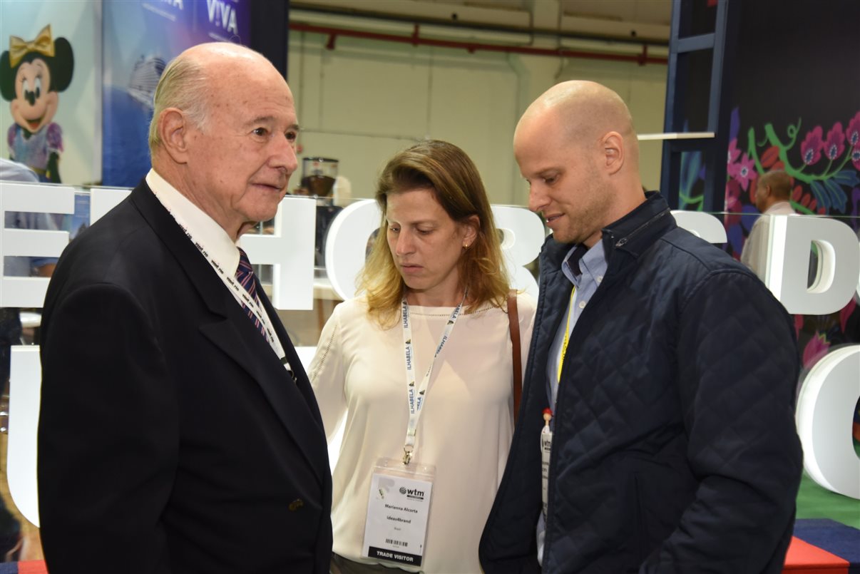 PANROTAS recebe personalidades em estande na WTM