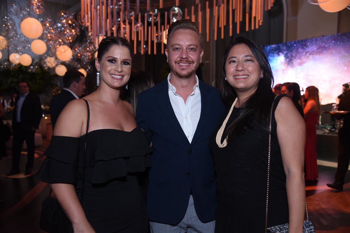 Omint premia melhores vendedores de seguro viagem | Mercado