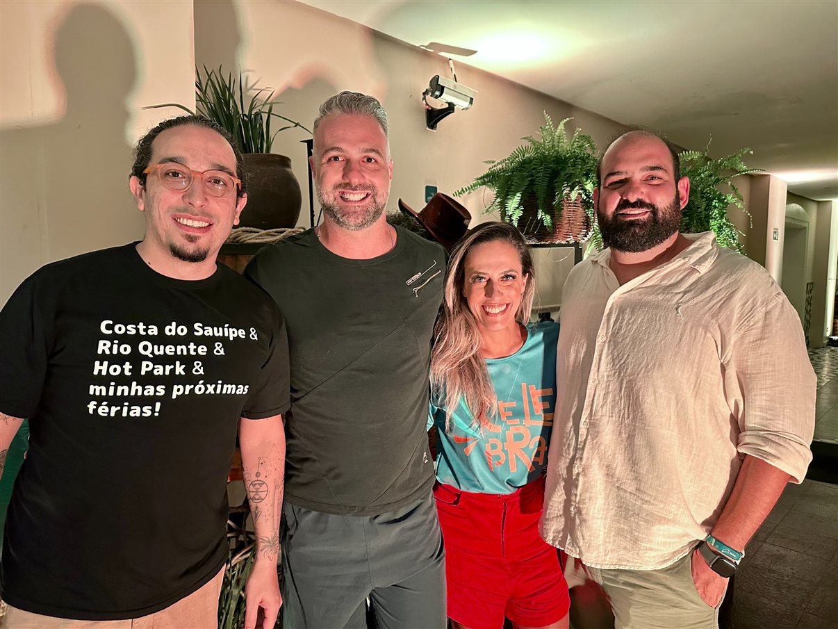 Aviva brinda com parceiros na Costa do Sauípe; fotos | Hotelaria