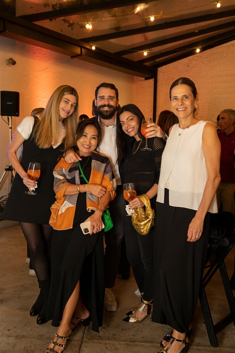 TTWGroup promove St. Moritz em happy hour; veja fotos
