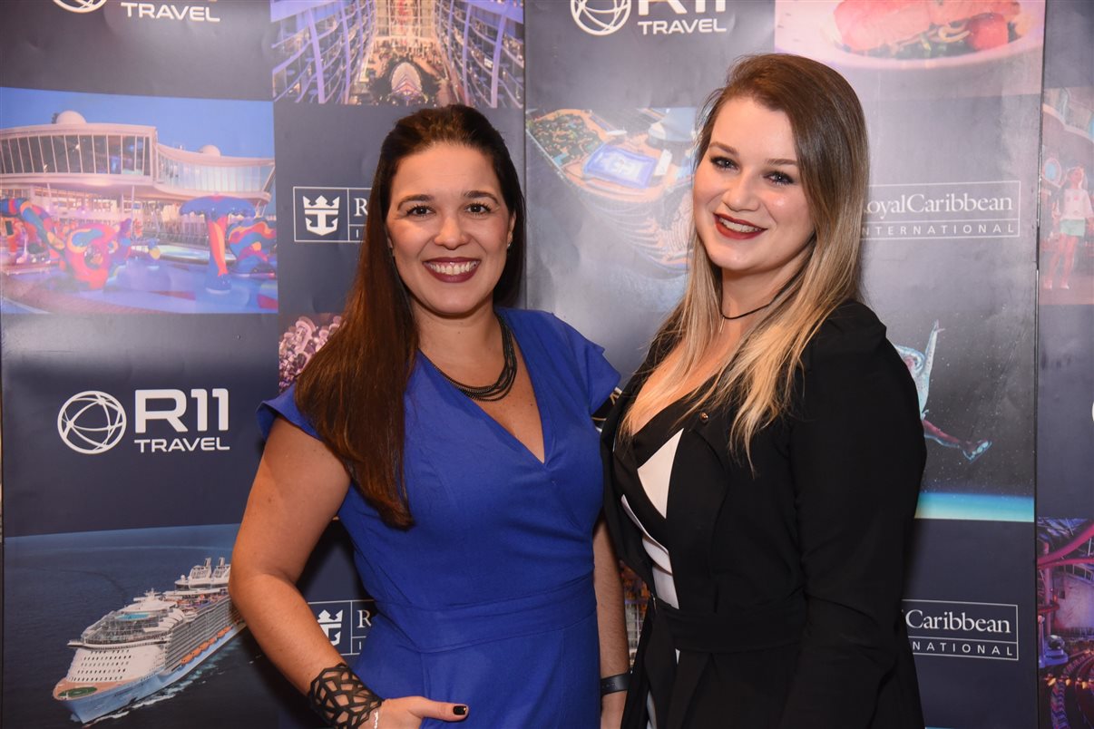 R11 Travel celebra treinamento e lança campanha; fotos