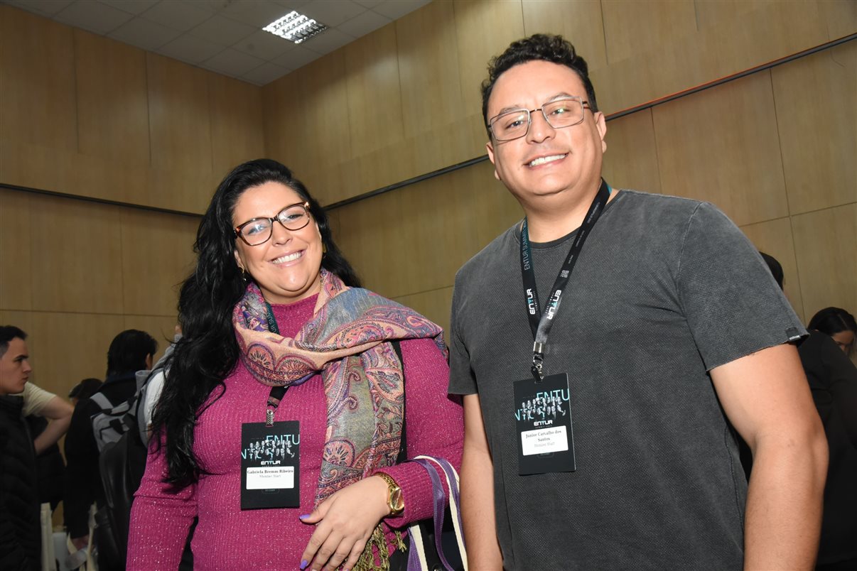 Com manhã motivacional, Entur Summit começa em Floripa