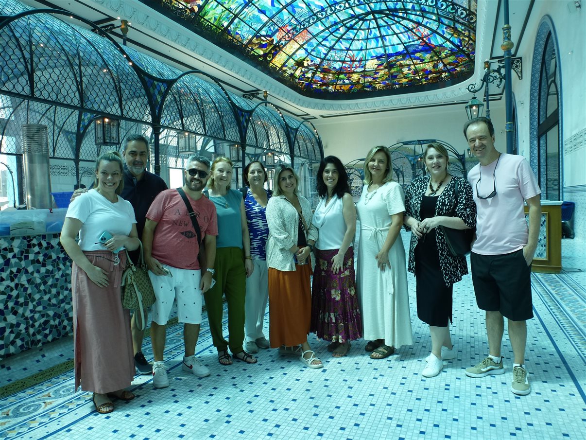 Famtur da Flot visita museu, hotéis e mercados em Doha