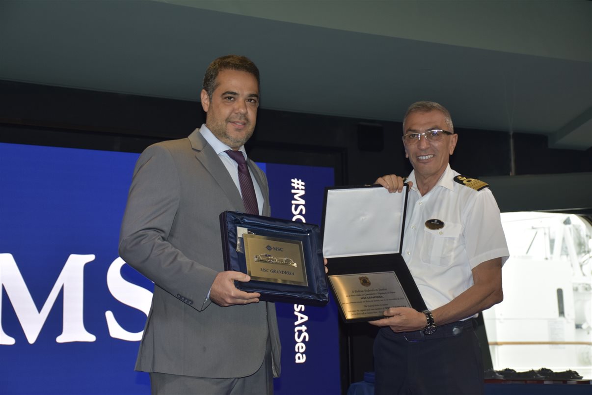 MSC faz troca de placas do MSC Grandiosa em Santos