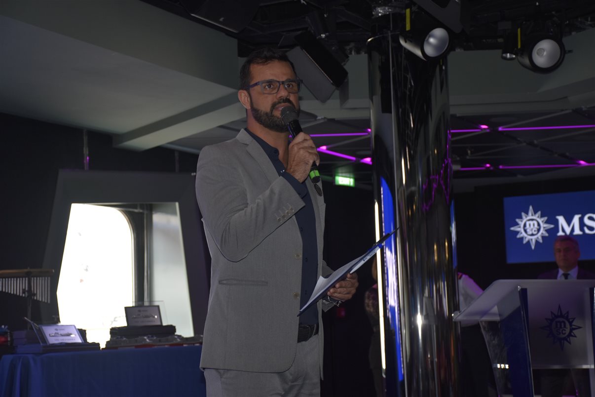 MSC faz troca de placas do MSC Grandiosa em Santos