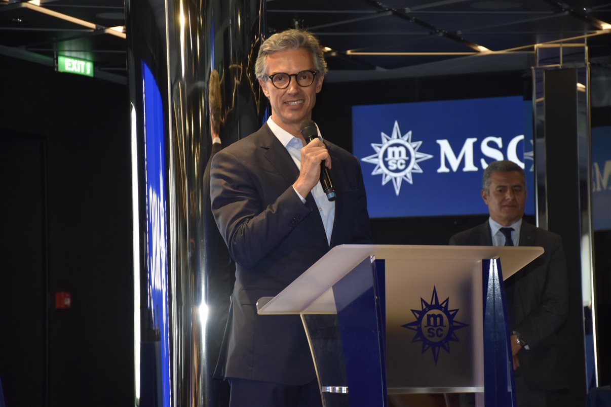 MSC faz troca de placas do MSC Grandiosa em Santos