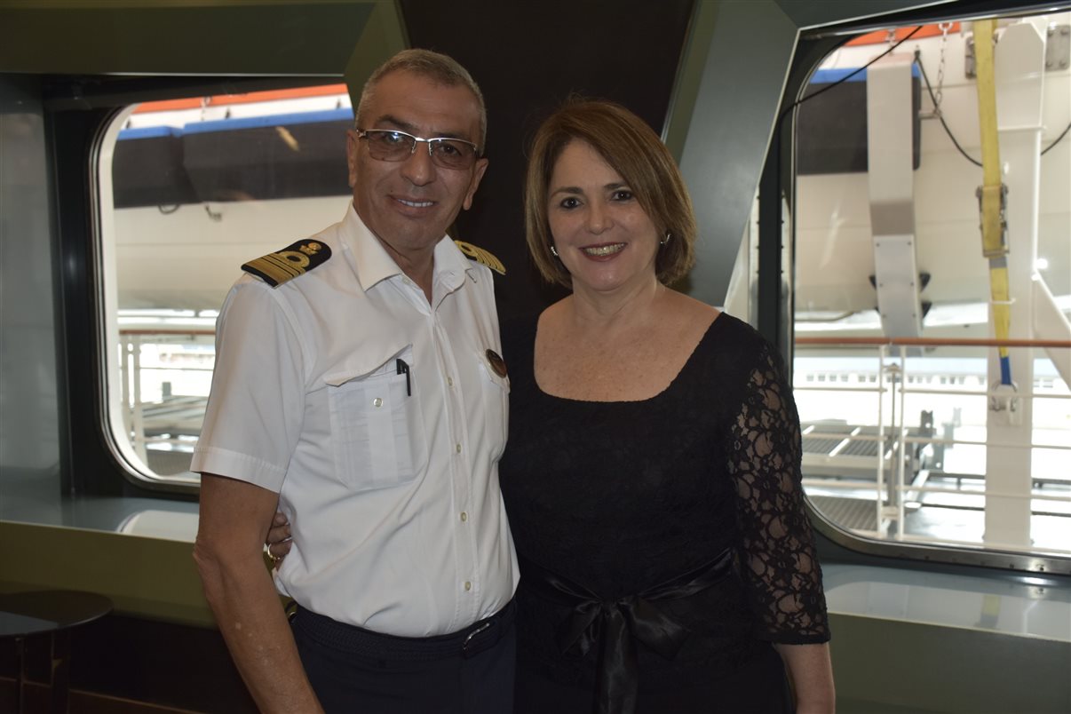 MSC faz troca de placas do MSC Grandiosa em Santos