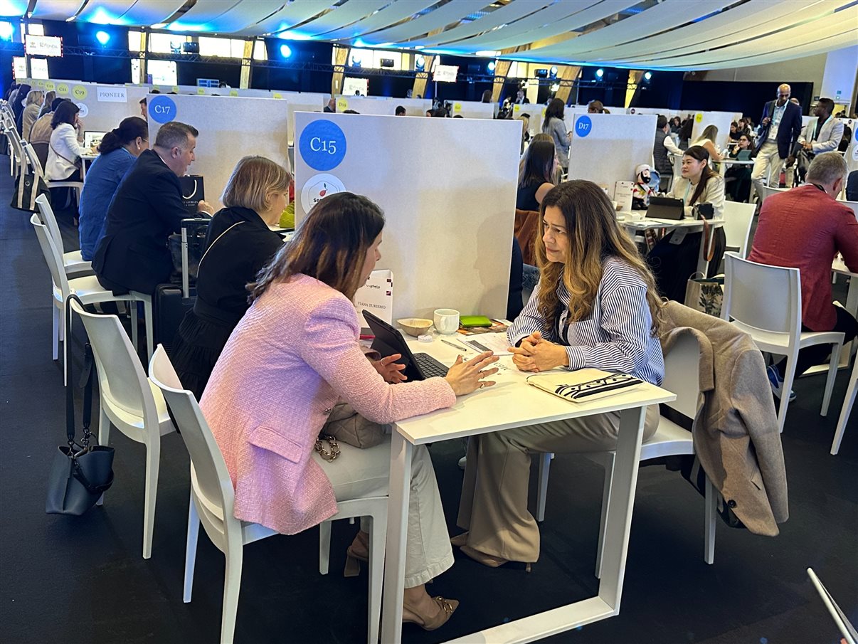 Veja fotos dos brasileiros no evento Serandipians